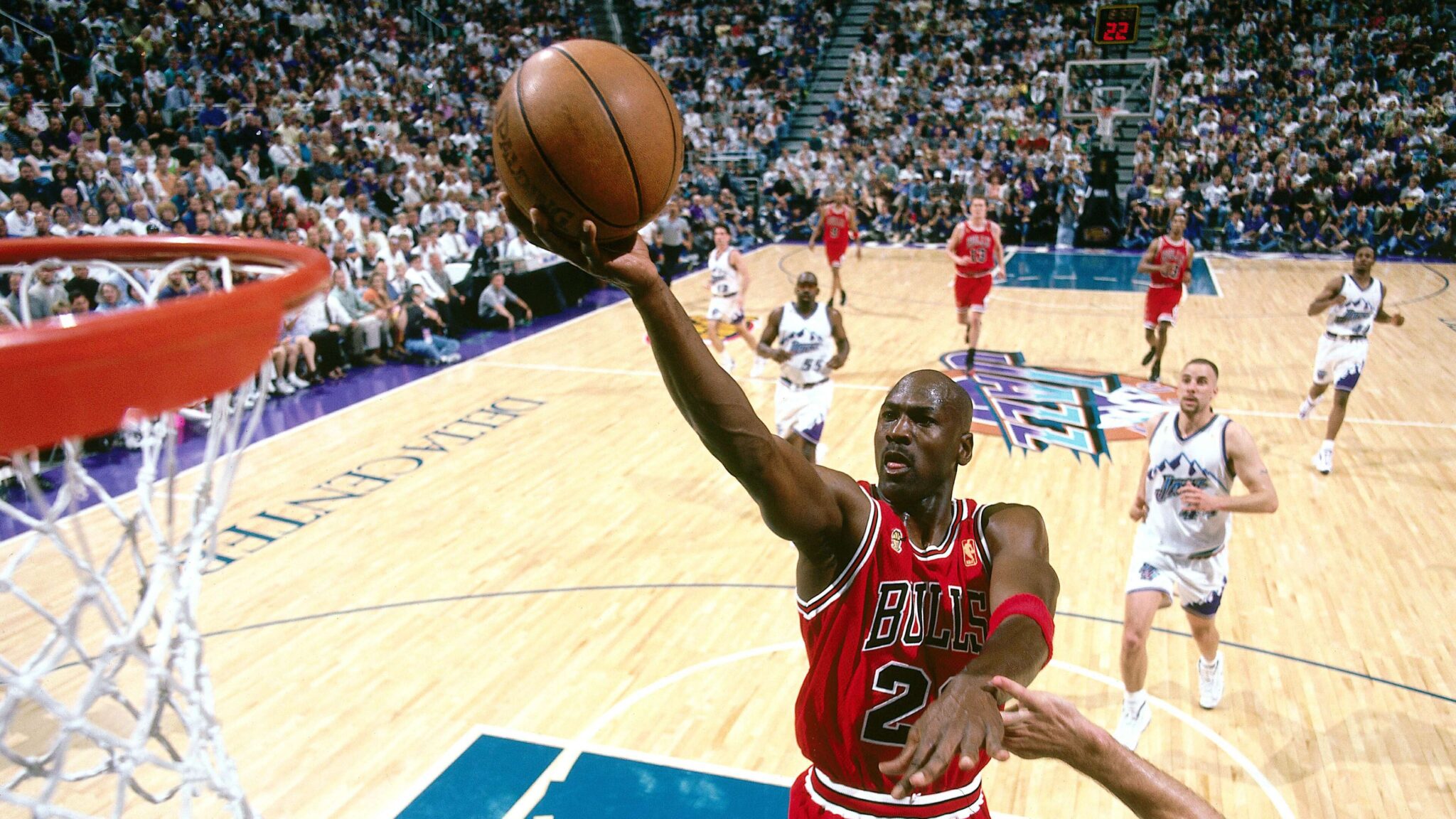 Days before making history with the Bulls, 33-year-old Michael Jordan ...