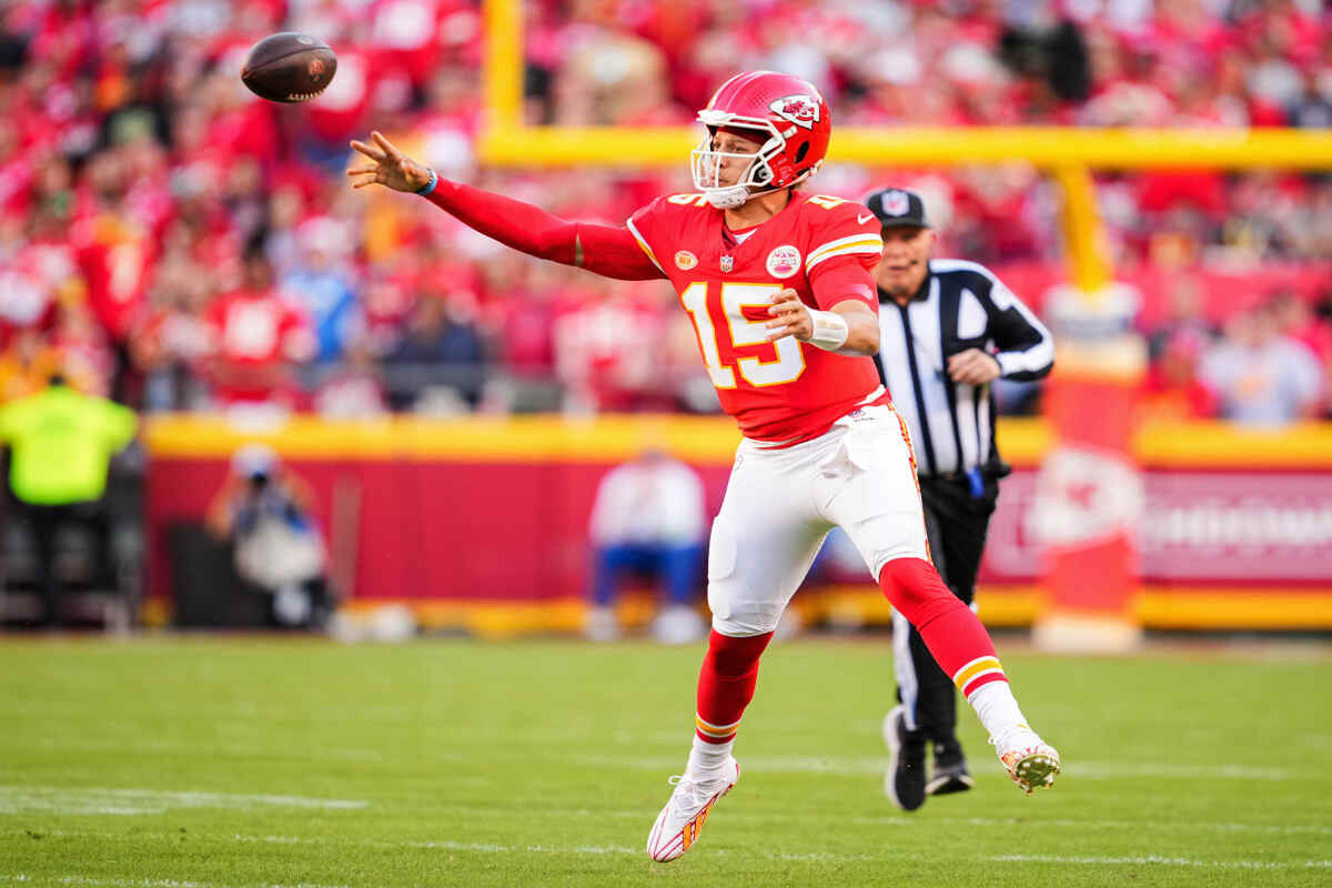 Which two impressive records will Chiefs' Patrick Mahomes aim to uphold ...