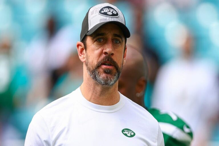 Aaron Rodgers clears the air about roster return amidst release of Nick ...